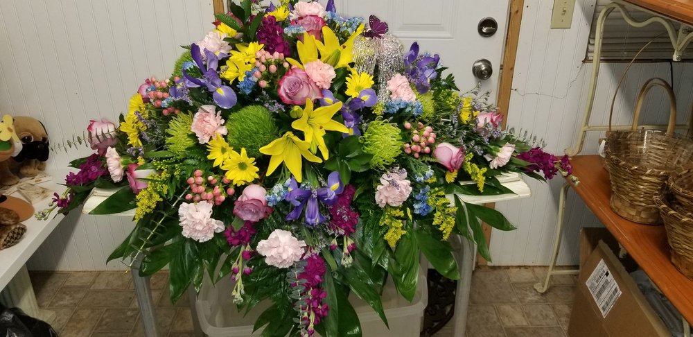 RENEE’S FLOWER SHOP RENEE - Updated December 2024 - 33 Photos - 1636 ...