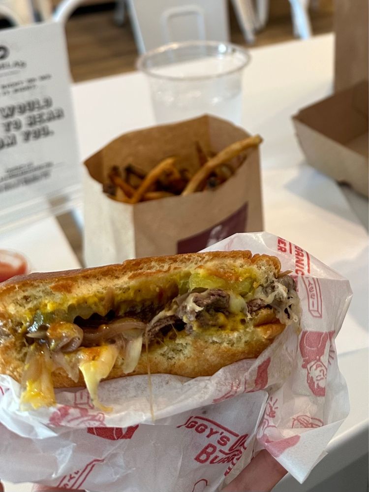 IGGY’S ORGANIC BURGER - 21 Photos & 29 Reviews - 109 Plaza St ...