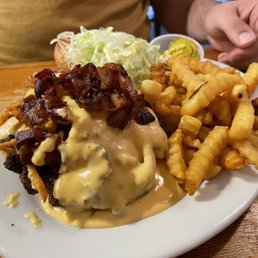 108 ALE HOUSE - Updated December 2025 - 139 Photos & 134 Reviews - 108 ...