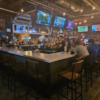 TRE PIZZA, PASTA, BEER GARDEN - Updated December 2025 - 297 Photos ...