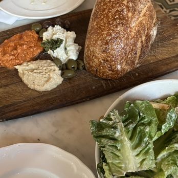 ROMAN WOLVES - Updated October 2025 - 1121 Photos & 549 Reviews - 1980 ...