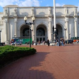 UNION STATION FOOD COURT - Updated July 2025 - 90 Photos & 84 Reviews ...