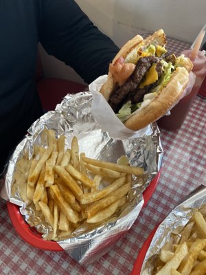 VERNON BURGER - Updated March 2024 - 21 Reviews - 2330 Wilbarger St ...