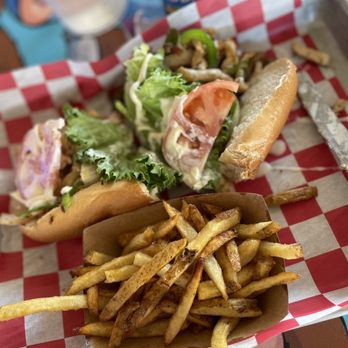 WOODBOOGER BAR AND GRILL - Updated January 2025 - 90 Photos & 80 ...