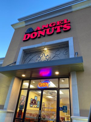 ANGEL FOOD DONUTS - 68 Photos & 45 Reviews - 3300 Buena Vista Rd ...