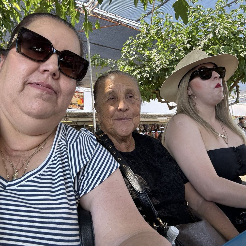 Stephanie Simone's Instagram, Twitter & Facebook on IDCrawl