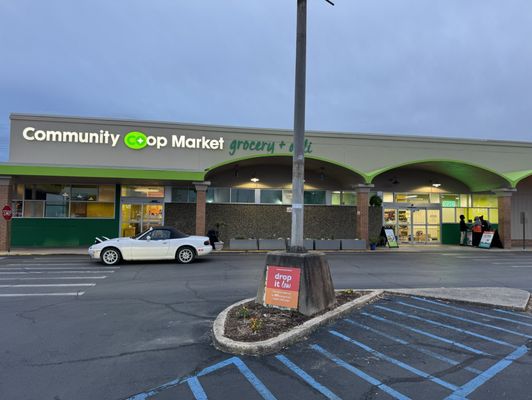 COMMUNITY CO-OP MARKET - Updated July 2025 - 45 Photos & 10 Reviews ...