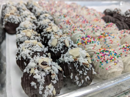 LES AMIS BAKE SHOPPE - 583 Photos & 110 Reviews - 11826 Coursey Blvd ...