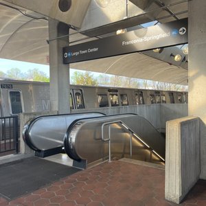 FRANCONIA-SPRINGFIELD METRO STATION - Updated October 2025 - 54 Photos ...