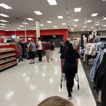 TARGET - Updated June 2024 - 411 Photos & 417 Reviews - 5711 Sepulveda ...