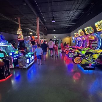 HUMDINGERS - Updated January 2025 - 184 Photos & 157 Reviews - 64 E ...