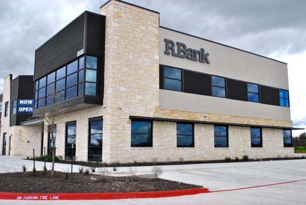 R BANK - Updated July 2025 - 18 Photos - 3600 Palm Valley Blvd, Round ...