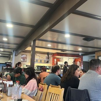 SWING INN CAFE & BBQ - Updated April 2025 - 1551 Photos & 1692 Reviews ...