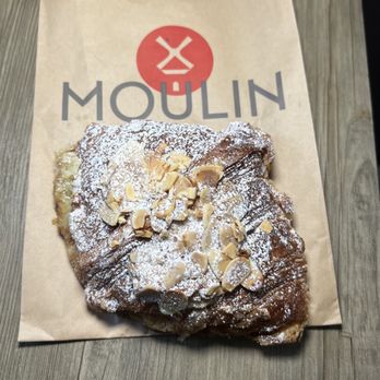 MOULIN - Updated December 2024 - 3269 Photos & 1569 Reviews - 1000 ...