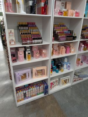 PAINTED TREE BOUTIQUES - Updated December 2025 - 11 Photos - 8970 S ...