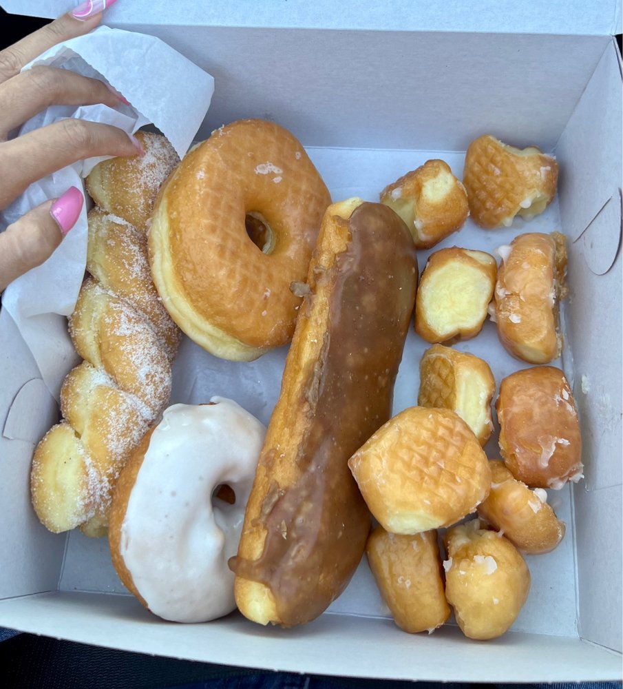 FOSTER’S DONUTS - Updated March 2024 - 23 Photos & 33 Reviews - 2294 E ...