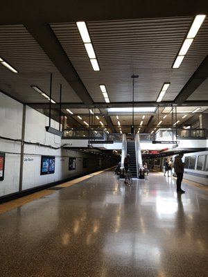 BART - LAKE MERRITT STATION - 122 Photos & 96 Reviews - Metro Stations ...