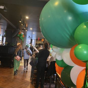 BOSTONIA PUBLIC HOUSE - Updated July 2024 - 2584 Photos & 2053 Reviews ...