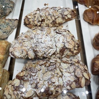 KAVAT COFFEE - Updated November 2024 - 137 Photos & 58 Reviews - 1638 ...