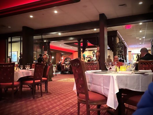 RUSSELL’S STEAKS CHOPS & MORE - 639 Photos & 450 Reviews - 6675 Transit ...