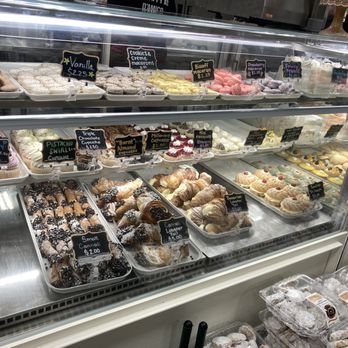 D’AMICO & SONS ITALIAN MARKET & BAKERY - Updated November 2024 - 175 ...
