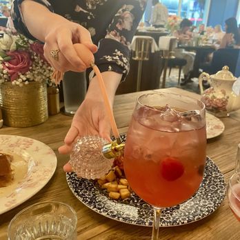 LITTLE HEN - HOUSTON - Updated June 2024 - 1018 Photos & 348 Reviews ...