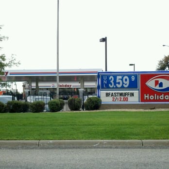 HOLIDAY STATIONSTORE - Updated October 2025 - 13 Photos & 12 Reviews ...