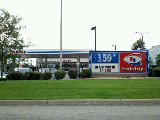 HOLIDAY STATIONSTORE - Updated October 2025 - 13 Photos & 12 Reviews ...