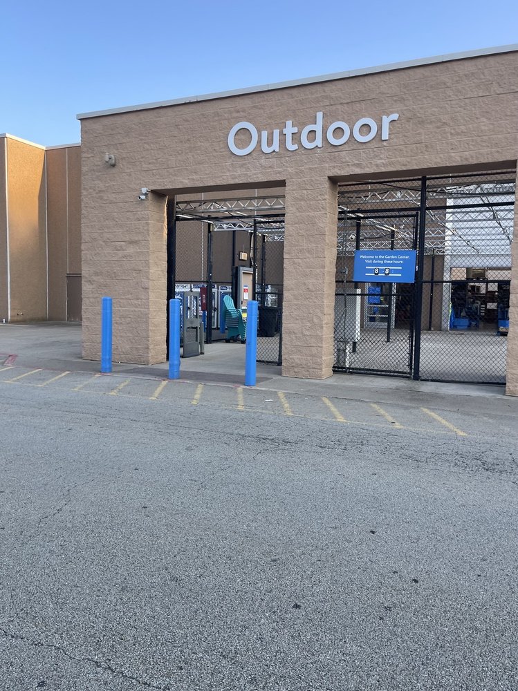 WALMART SUPERCENTER - Updated August 2024 - 10 Photos - 134 Daniel ...