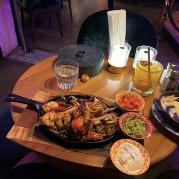 AZTECA SOUTH BEACH - Updated June 2025 - 143 Photos & 70 Reviews - 1058 ...