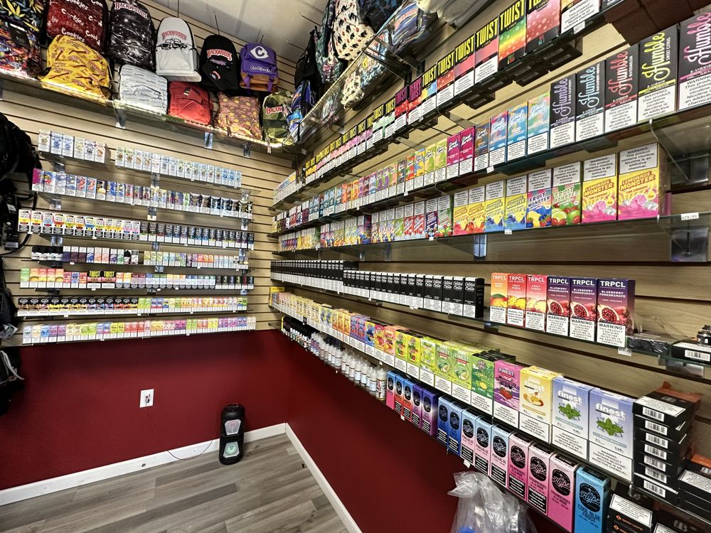 AK VAPE PLUS - Updated May 2026 - 13 Photos - 833 Westbank Expy ...