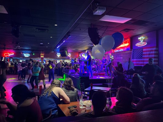 MAVERICK KING OF CLUBS - Updated September 2025 - 45 Photos & 117 ...