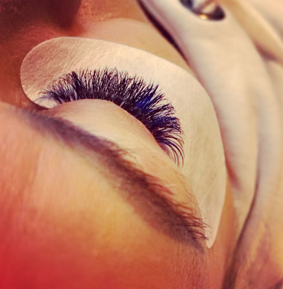 BOSS LADY LASHES - Updated October 2024 - 950 Lansdowne Street W ...