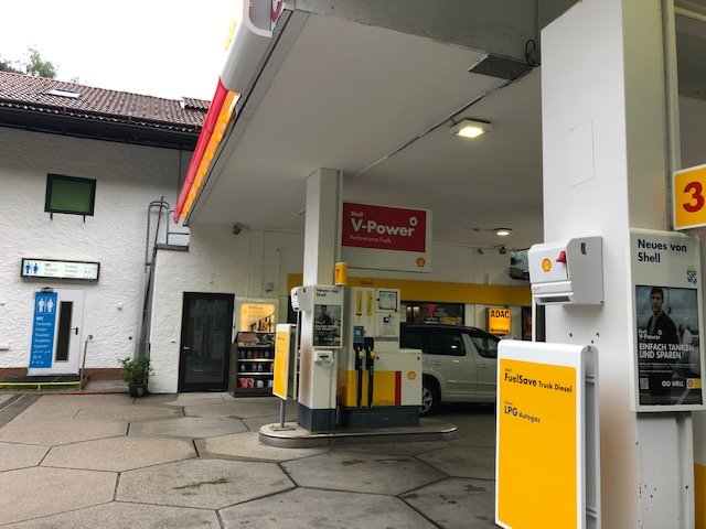 SHELL - Updated April 2024 - Am Brunnstein 2, Mittenwald, Bayern ...
