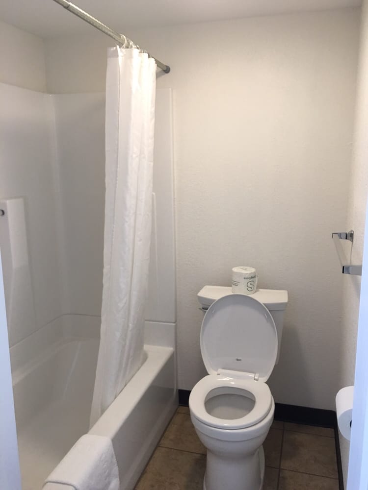 DOWNTOWN MOTEL - Updated December 2025 - 11 Reviews - 208 S Otsego Ave ...