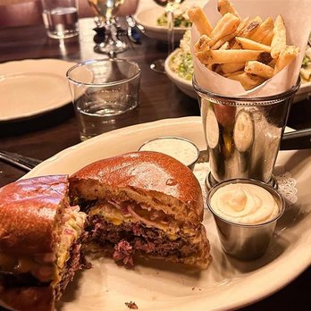 GILT BAR - Updated June 2024 - 1606 Photos & 1994 Reviews - 230 W ...