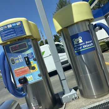 BROWN BEAR CAR WASH - Updated November 2025 - 30 Photos & 49 Reviews ...