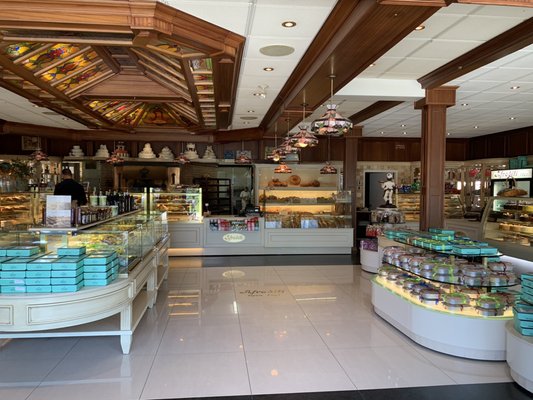 AFRODITI - 105 Photos & 43 Reviews - 756 Rue Saint-Roch, Montréal ...