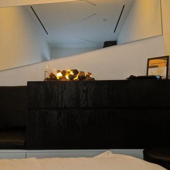 STEP UP MASSAGE & REHAB - YONGE & WELLINGTON - Updated January 2026 ...