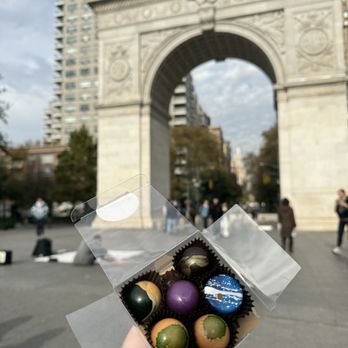 DANIEL CORPUZ CHOCOLATIER - Updated April 2025 - 72 Photos & 20 Reviews ...