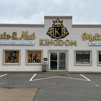 CHOCOLATE AND NUT KINGDOM - Updated November 2024 - 147 Photos & 32 ...