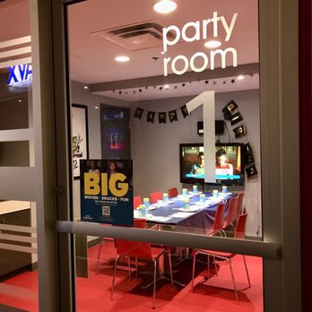 CINEPLEX CINEMAS FAIRVIEW MALL - Updated December 2025 - 78 Photos & 40 ...