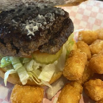BURGER 82 - Updated September 2025 - 174 Photos & 197 Reviews - 880 W ...