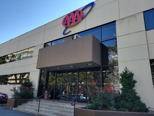 AAA PORTLAND SERVICE CENTER - Updated October 2025 - 18 Photos & 68 ...