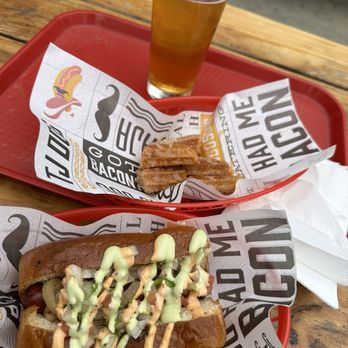 DOGGOS GUS - Updated October 2025 - 669 Photos & 356 Reviews - 1313 J ...