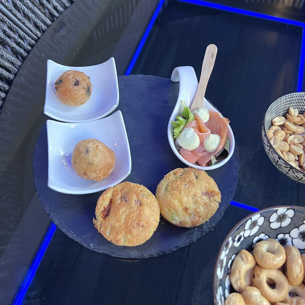 LIQUIDO ROOFTOP BAR & RESTAURANT - Updated May 2024 - 27 Photos - Via ...