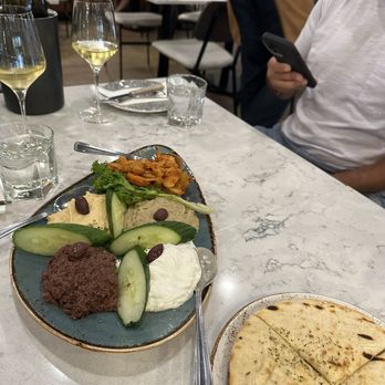 MEZES - Updated April 2025 - 383 Photos & 288 Reviews - 456 Danforth ...