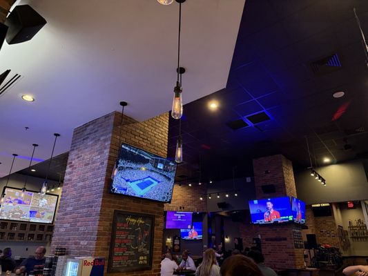 CRAFTHOUSE - Updated December 2025 - 148 Photos & 216 Reviews - 1888 ...