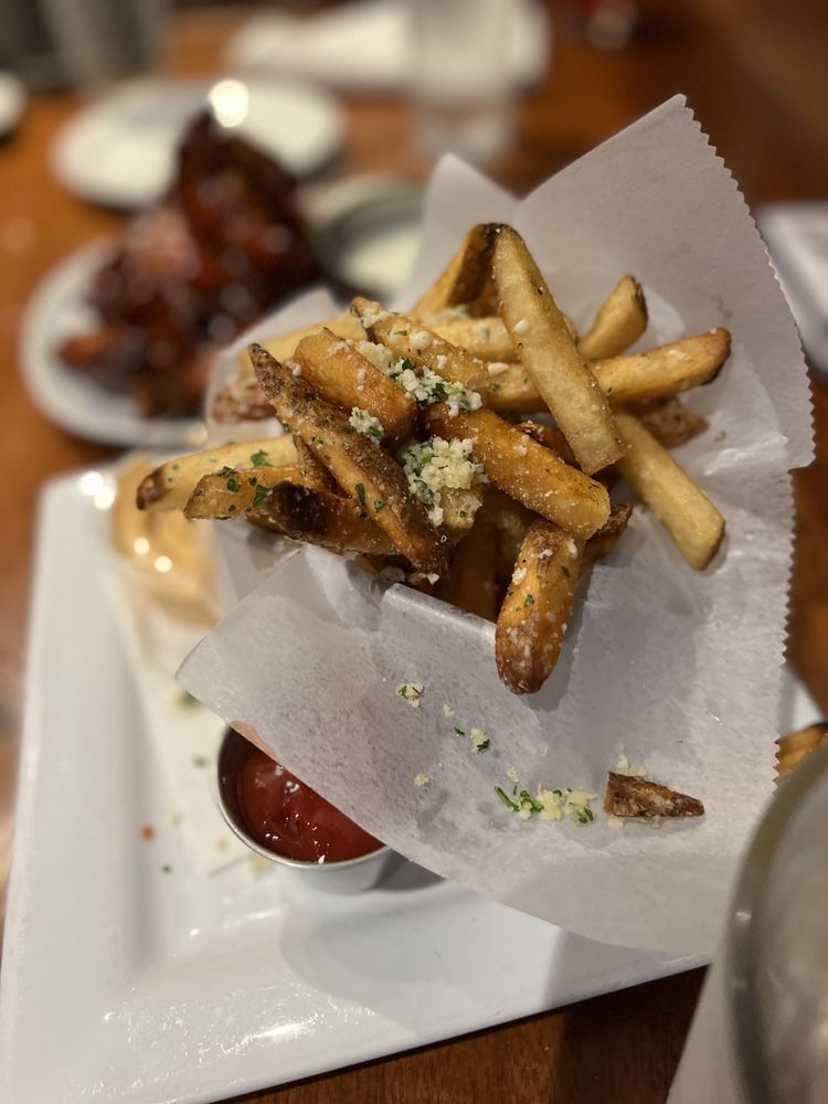 TONY C’S SPORTS BAR & GRILL - Updated December 2025 - 278 Photos & 716 ...