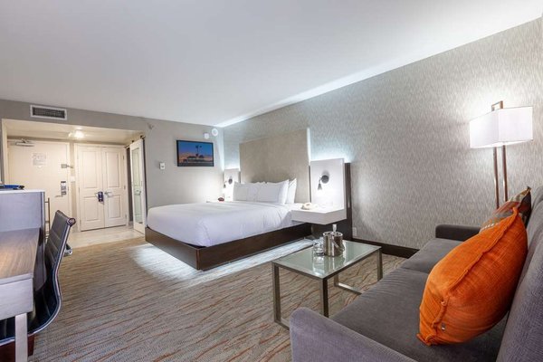 DOUBLETREE BY HILTON HOTEL DALLAS - RICHARDSON - 206 Photos & 132 ...